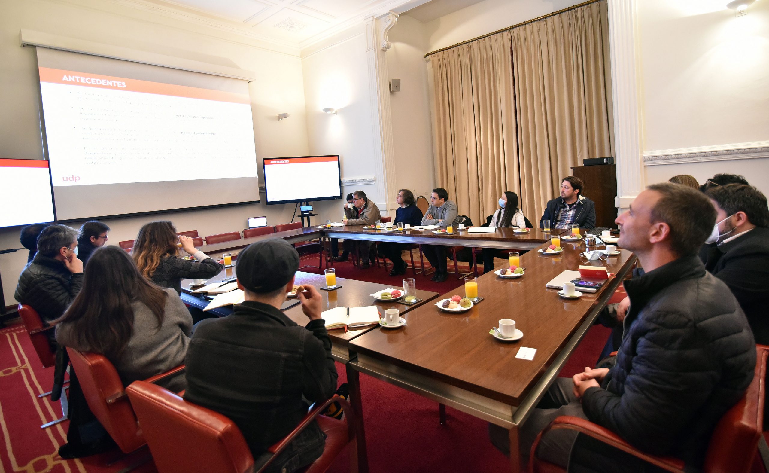 Directores de posgrado se reúnen en primera mesa de trabajo por proceso ...