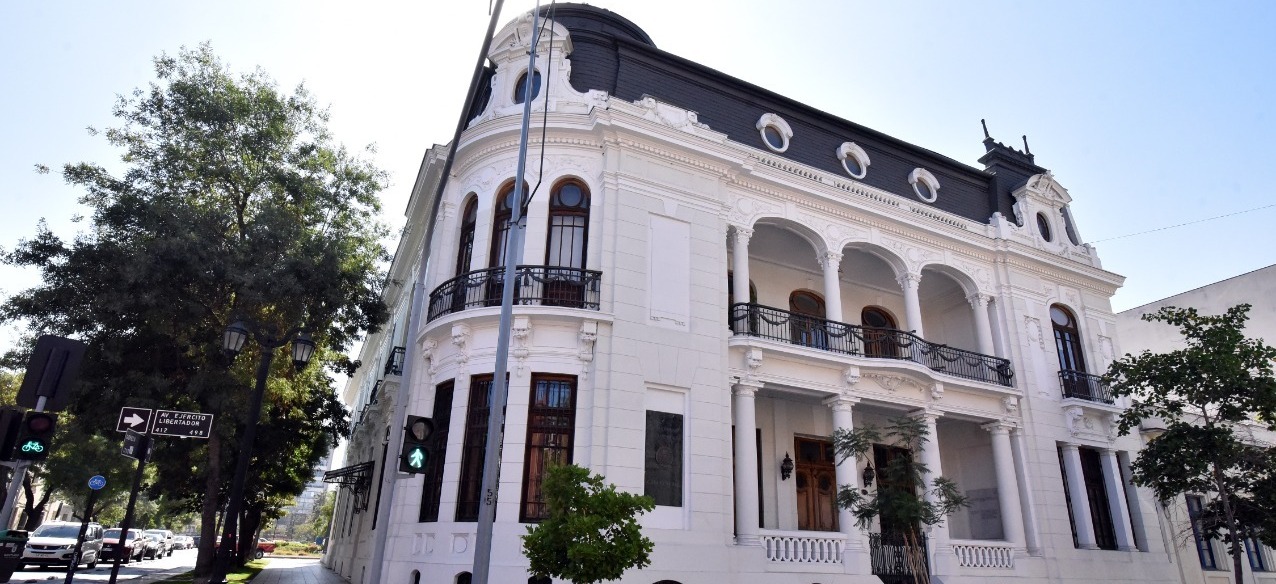 Universidad Diego Portales celebra 40 años comprometida con una ...