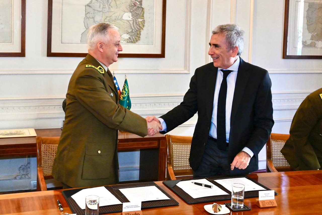 UDP y Carabineros de Chile formalizan acuerdo de colaboración académica ...